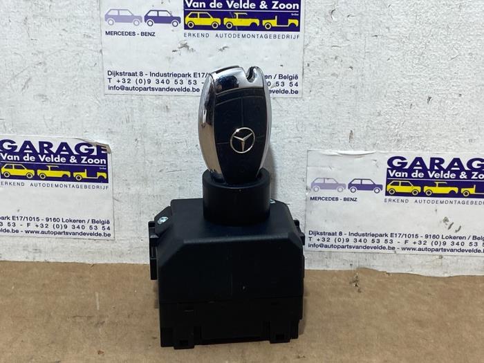 Ignition lock + computer Mercedes S - A2215451408