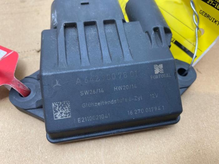 Glow plug relay Mercedes C 3.0 C-350 CDI BlueEFFICIENCY V6 24V ...