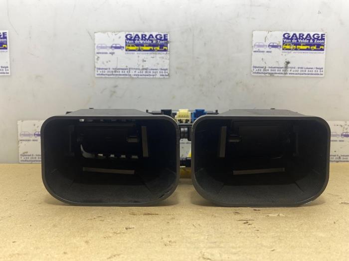 Dashboard vent Mercedes E E-220 CDI 16V BlueEff.,BlueTEC 4-Matic ...