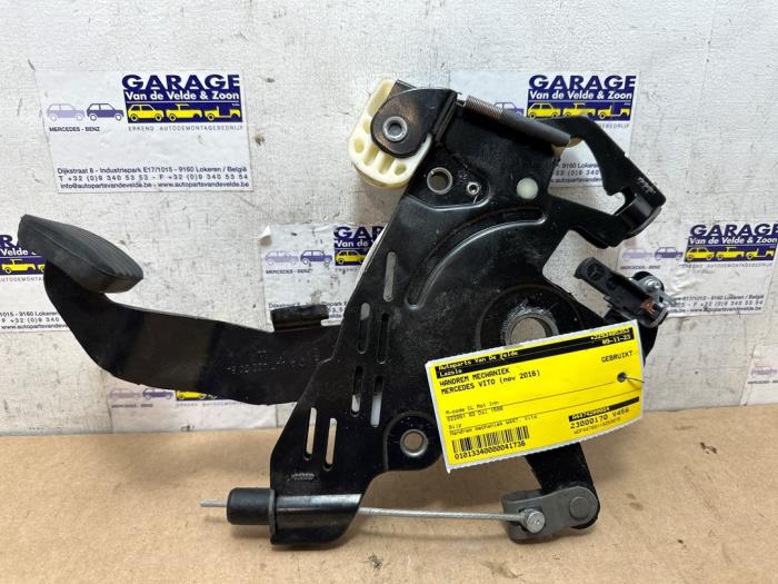 Parking brake mechanism Mercedes Vito 1.6 111 CDI 16V - A4474200084 622951
