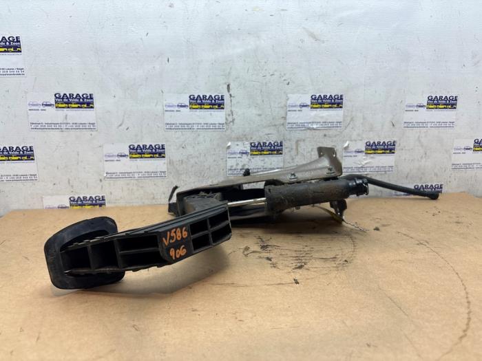 Brake pedal Mercedes Sprinter 3t 218 CDI 24V - A9062900019