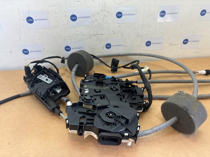 Sliding door lock mechanism, right Mercedes V 2.0 220 CDI, 220d 16V ...