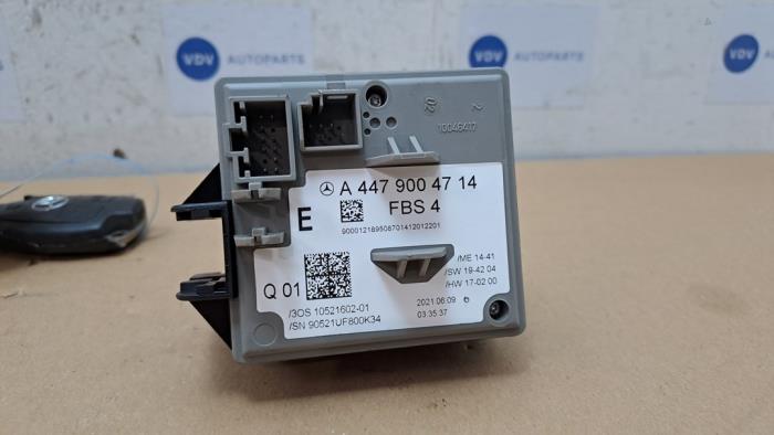 Ignition lock + computer Mercedes Vito 2.0 114 CDI 16V - A0009007604 654920