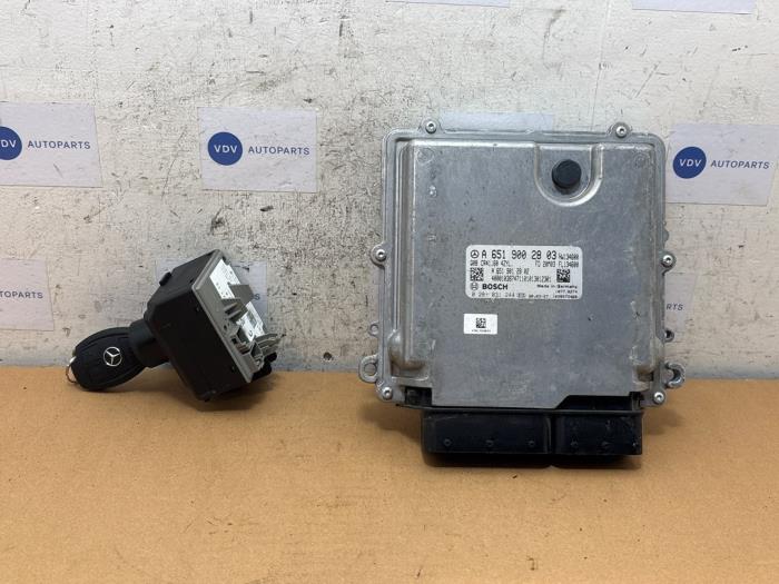 Ignition lock + computer Mercedes Vito 2.2 116 CDI 16V - A4479002605 651950