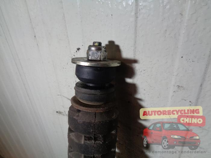 Rear shock absorber, right Dacia Sandero 1.4 - 8200953294 OEM