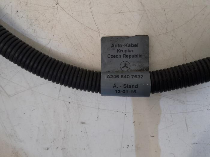 Cable (miscellaneous) Mercedes CLA 1.5 CLA-180 CDI, 180 d 16V - A2465400335
