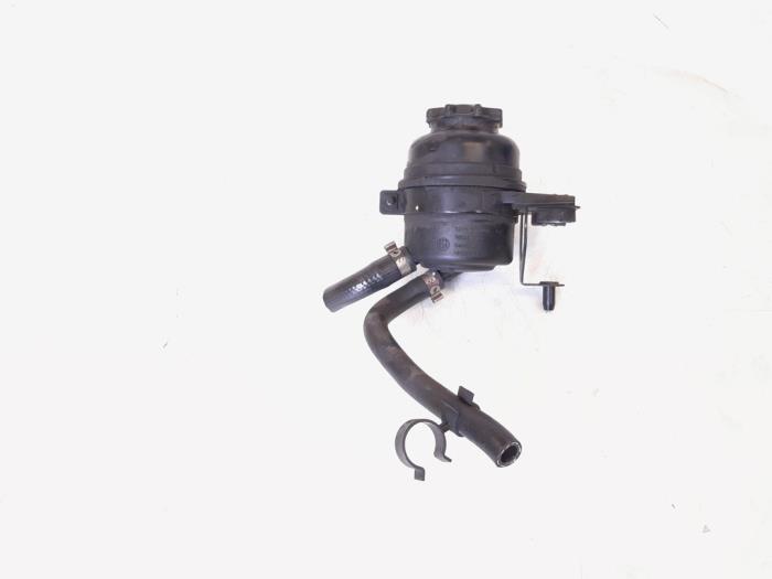 Power steering fluid reservoir BMW X1 sDrive 18d 2.0 16V - 32416768094 ...