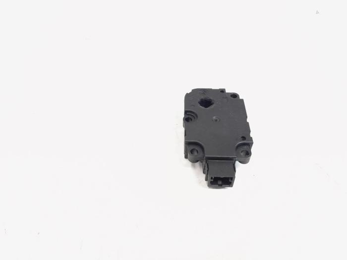 Heater valve motor Mercedes A 1.6 A-200 16V - A2469064400 DENSO