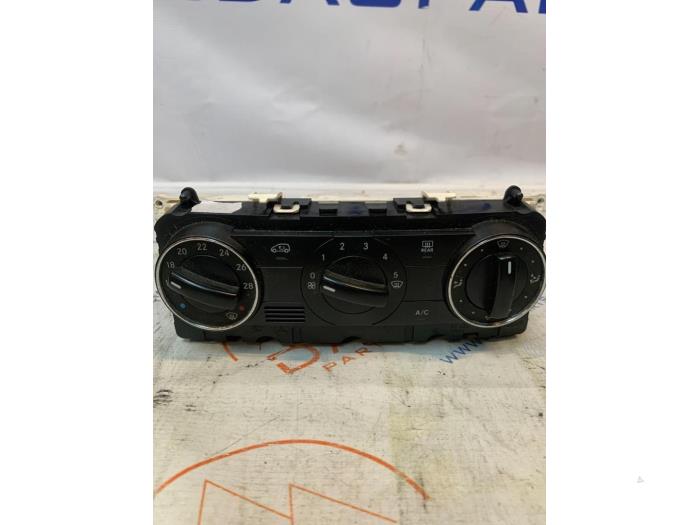 Air conditioning control panel Mercedes B 2.0 B-180 CDI 16V - A1699000900