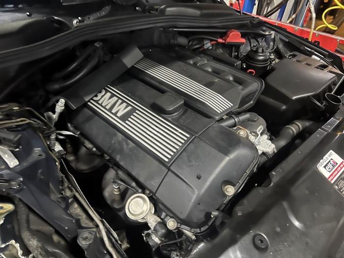 Engine BMW 5 serie 520i 24V - 11000302323 226S1