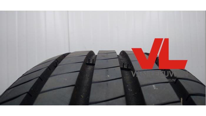 Tyre with tyre size 185/65/15 - MICHELIN