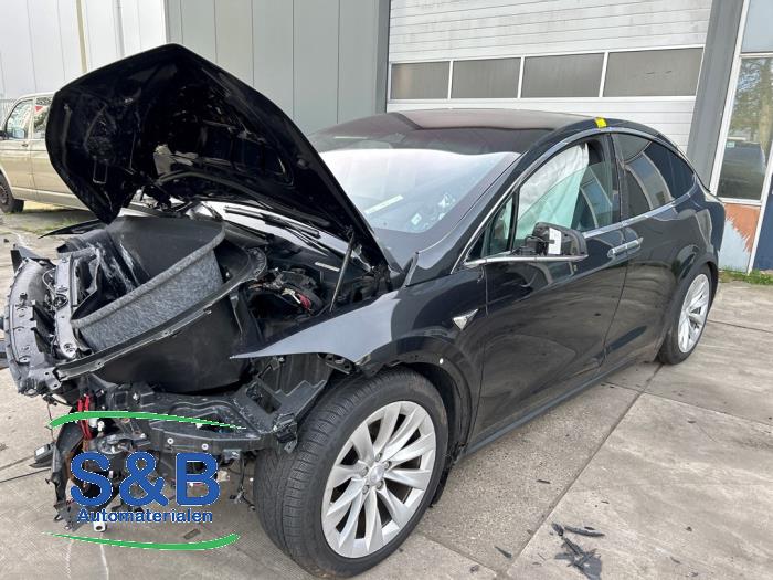 Tesla Model X P100D Salvage vehicle (2017, Black) Schaap & Bron