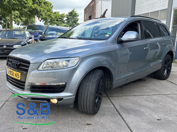 Audi Q7 3.0 TDI V6 24V Salvage vehicle (2007, Dark, Silver grey)