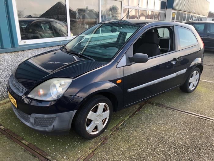 Ford Fiesta 5 1.3 Salvage vehicle (2006, Blue)