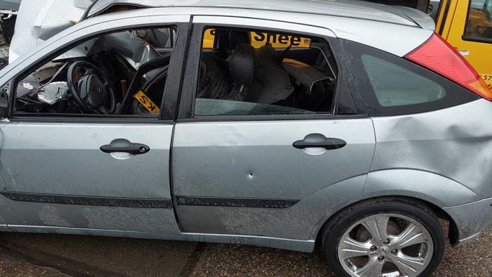 Ford Focus 1 1.6 16V Salvage vehicle (2004, Gray)