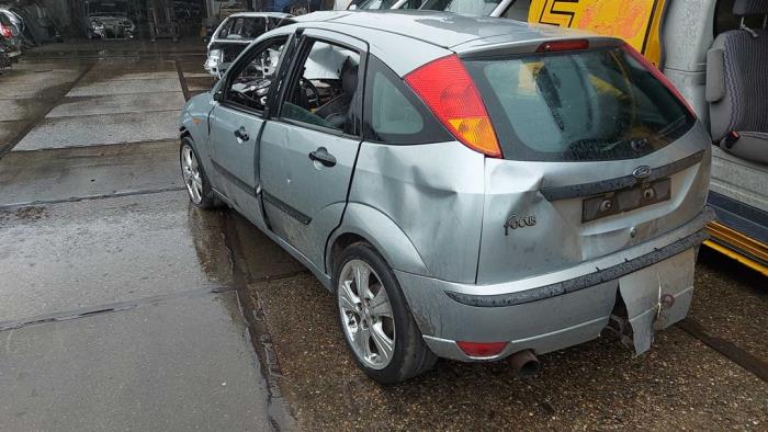 Ford Focus 1 1.6 16V Salvage vehicle (2004, Gray)