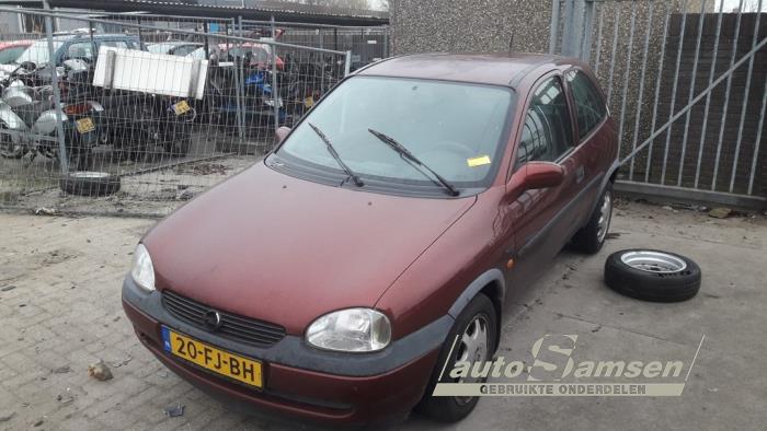 Opel Corsa B 1.2i 16V Salvage vehicle (2000, Red)