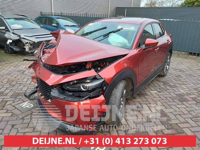 Mazda CX-30 2.0 e-SkyActiv-X 181 M Hybrid 16V Schrottauto (2020, Rot)
