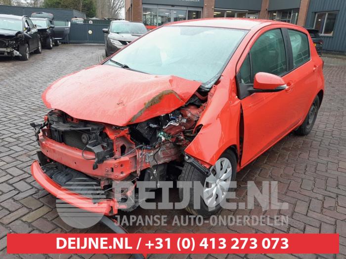 Toyota Yaris III 1.0 12V VVT-i Salvage vehicle (2016, Red)