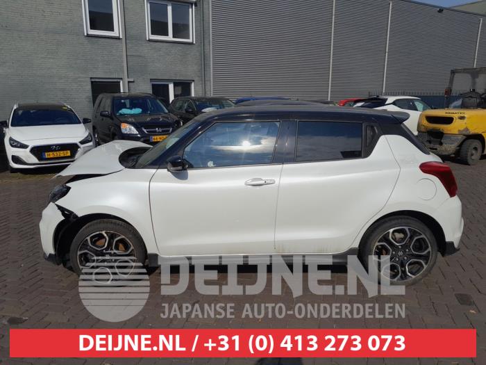 Suzuki Swift 1.4 Booster Jet Sport Turbo 16V SHVS Vehículo de desguace ...
