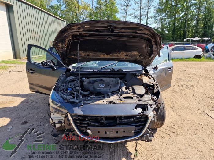 Mazda 3 2.2 SkyActiv-D 150 16V Épave (2017, Gris)