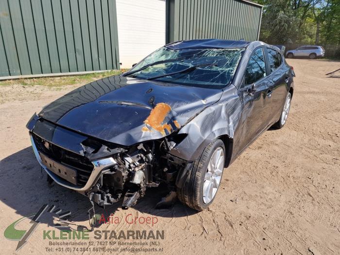 Mazda 3 2.2 SkyActiv-D 150 16V Épave (2017, Gris)