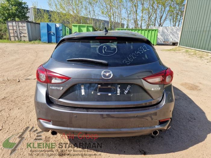 Mazda 3 2.2 SkyActiv-D 150 16V Épave (2017, Gris)