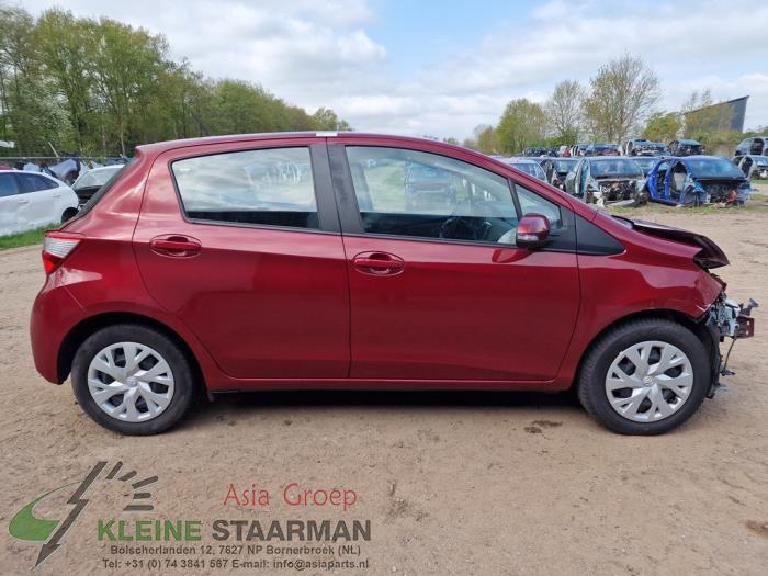 Toyota Yaris III 1.0 12V VVT-i Salvage vehicle (2019, Red)