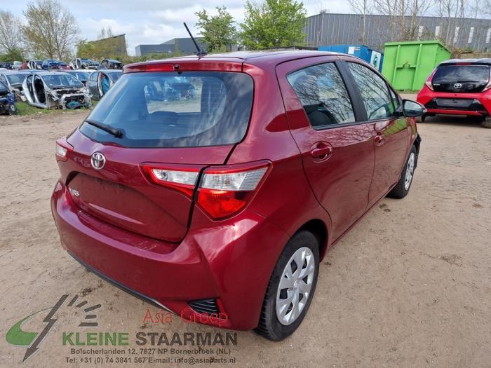 Toyota Yaris III 1.0 12V VVT-i Salvage vehicle (2019, Red)