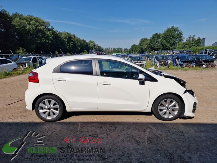 Kia Rio III 1.2 CVVT 16V Épave (2016, Blanc)