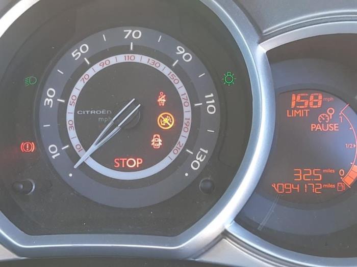 Citroen C3 1.4 16V VTi Salvage vehicle (2011, Gray)