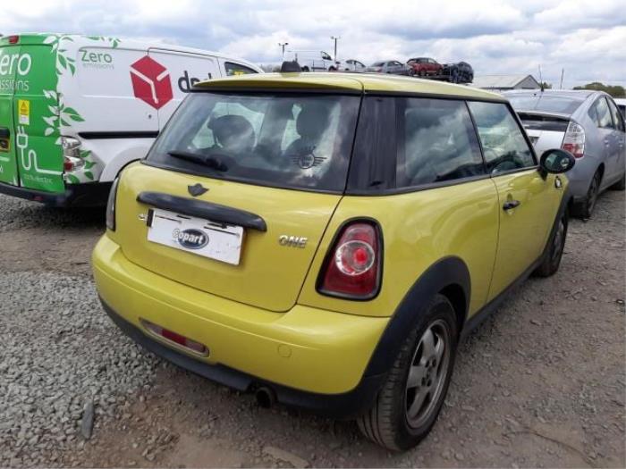 Mini Mini 1.6 16V One Salvage vehicle (2010, Green, Yellow)