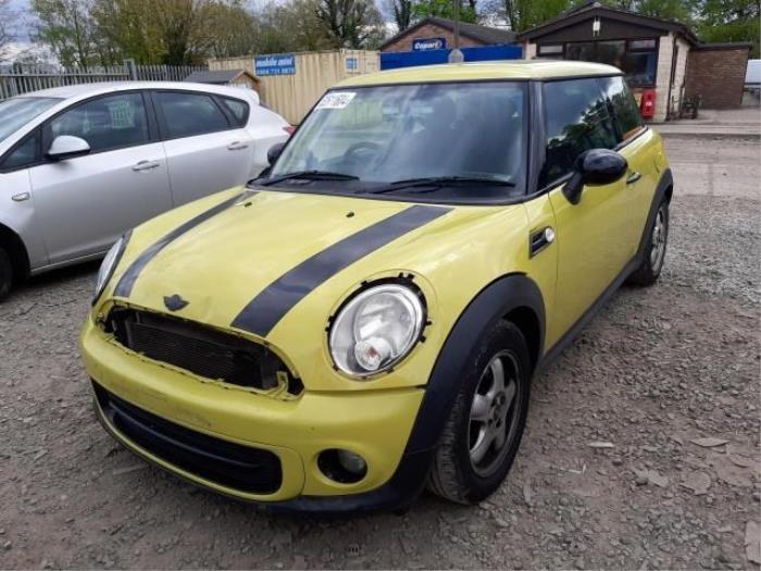 Mini Mini 1.6 16V One Salvage vehicle (2010, Green, Yellow)