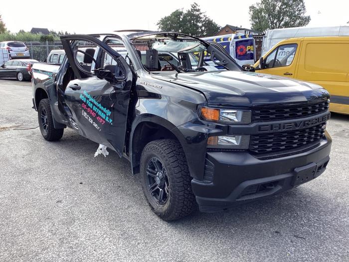 Chevrolet Silverado Salvage vehicle (2021, Granite)
