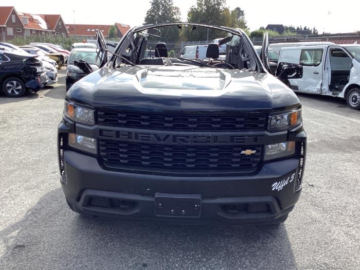 Chevrolet Silverado Salvage vehicle (2021, Granite)