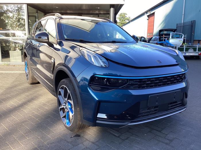 Lynk & Co 01 1.5 PHEV Salvage vehicle (2021, Blue)