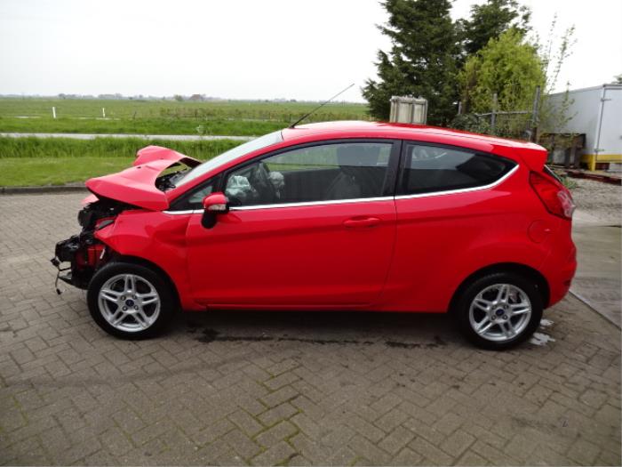 Ford Fiesta Salvage vehicle (2013, Red)