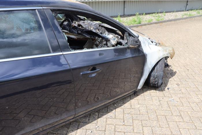Volvo V60 I 2.4 D6 20V AWD Twin Engine Plug-in Hybrid Salvage vehicle ...