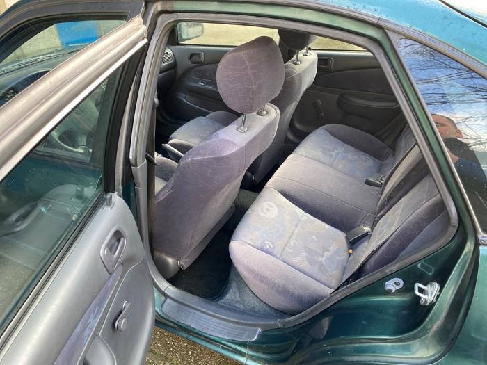 Toyota Corolla 1.6 16V Salvage vehicle (1999, Green)