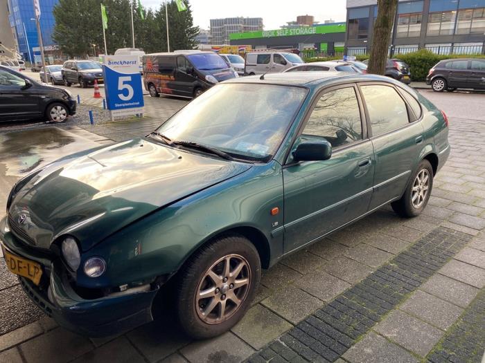 Toyota Corolla 1.6 16V Salvage vehicle (1999, Green)