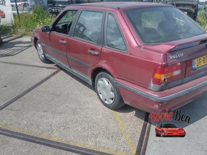 Volvo 440 1.8 i DL/GLE Voiture accidentée (1994, Rouge)