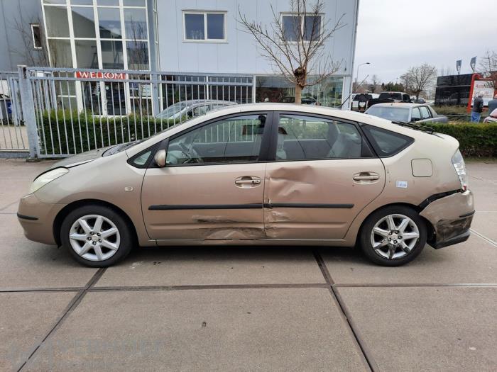 Toyota Prius 1.5 16V Salvage vehicle (2005, Beige)