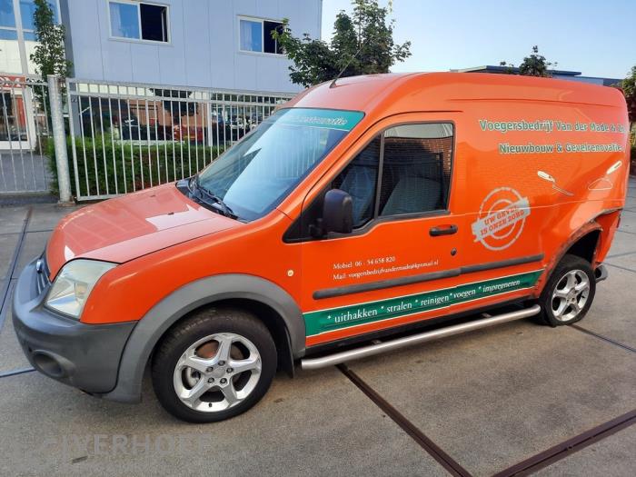 Ford Transit Connect 1.8 TDCi 90 DPF Salvage vehicle (2010, Orange)