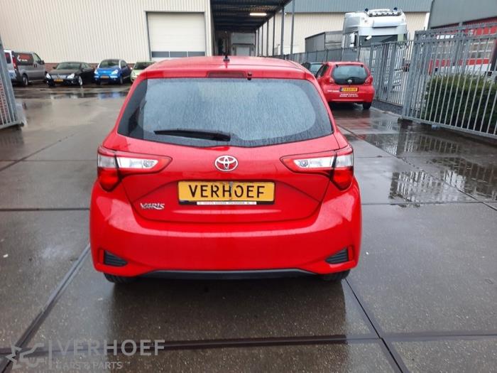 Toyota Yaris III 1.0 12V VVT-i Salvage vehicle (2019, Red)