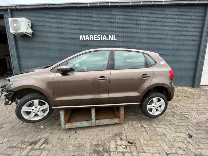 Volkswagen Polo Salvage vehicle (2013, Metallic, Brown)