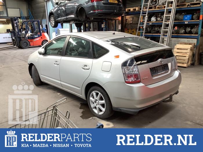 Toyota Prius 1.5 16V Salvage vehicle (2006, Gray)