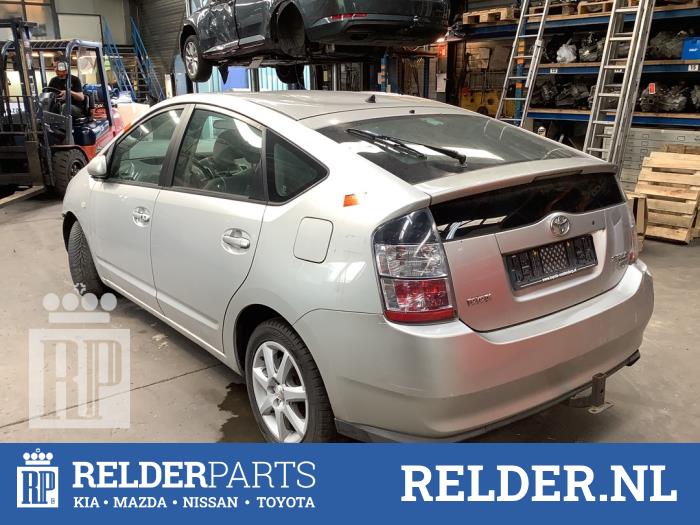 Toyota Prius 1.5 16V Salvage vehicle (2006, Gray)