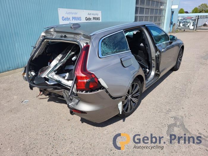Volvo V60 II 2.0 B3 16V Mild Hybrid Geartronic Salvage vehicle (2020, Gray)
