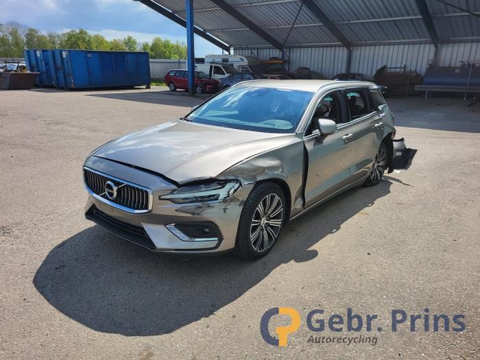 Volvo V60 II 2.0 B3 16V Mild Hybrid Geartronic Salvage vehicle (2020, Gray)