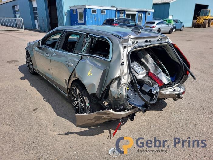 Volvo V60 II 2.0 B3 16V Mild Hybrid Geartronic Salvage vehicle (2020, Gray)